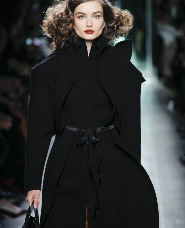 Arricciare i capelli senza fonti di calore